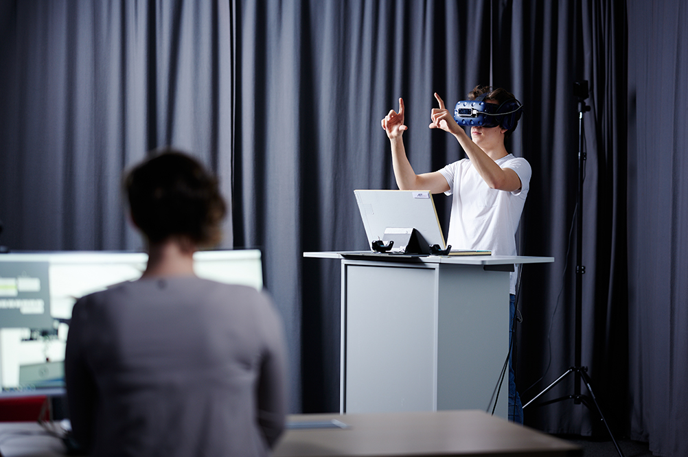 Virtual Skills Lab Virtual Reality als Trainingsumgebung für die ...